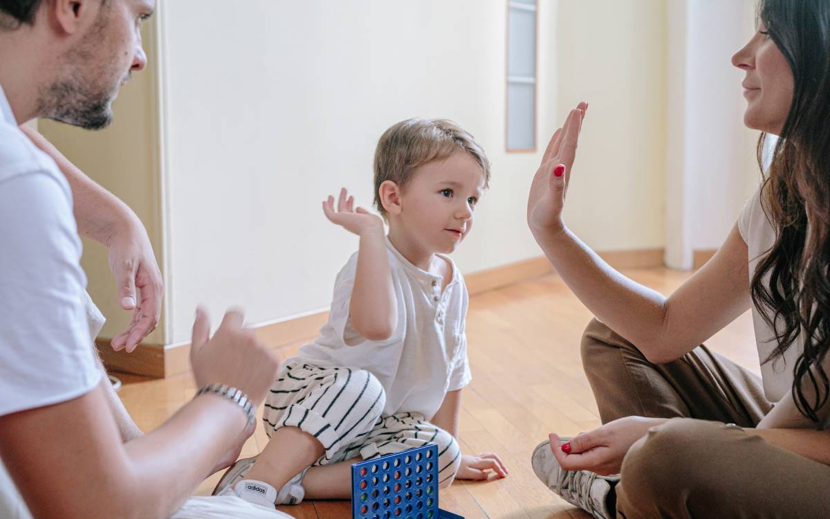 How to Help a Child with Dyspraxia Thrive - Magrid